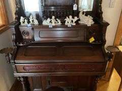 M.P. Moller/ Hagerstown MD parlor organ, w/ stool - no other ...