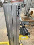 Sumner 2400 Compact Equipment lift 12' (3.7 m) & 16' (4.9 m) lifts ...