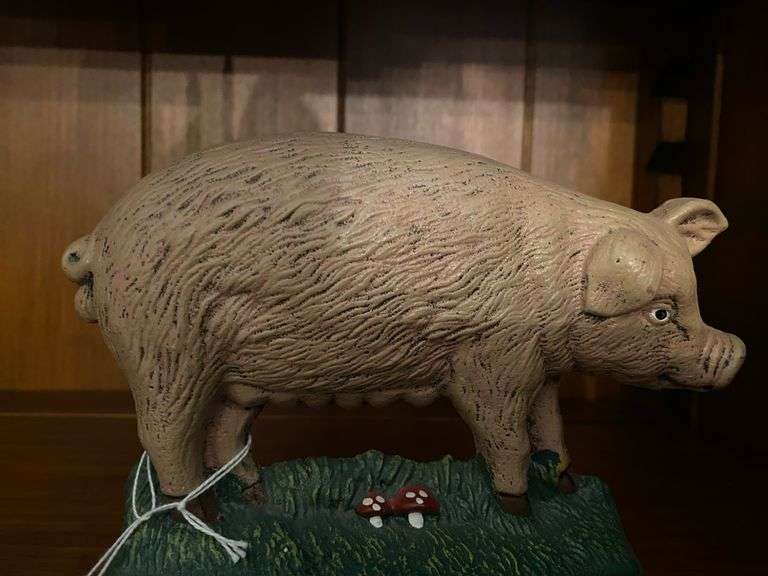 Cast iron pig doorstop - Hurley Real Estate & Auctions