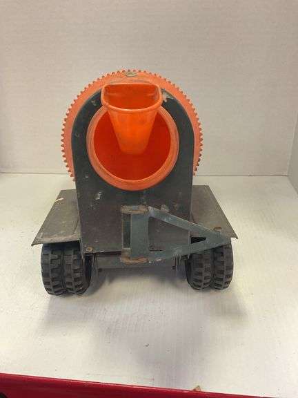 STRUCTO Ready Mix toy cement truck - Hurley Real Estate & Auctions