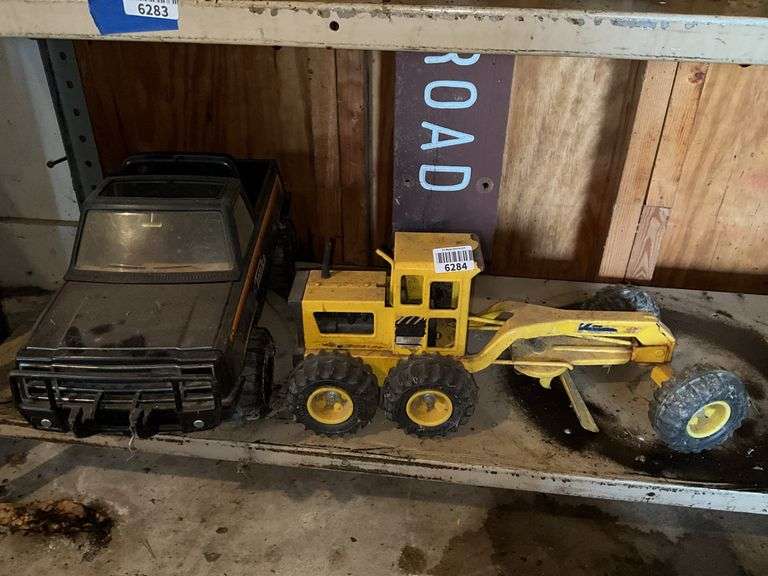 Tonka Big Duke pickup and road grader - Hurley Real Estate & Auctions