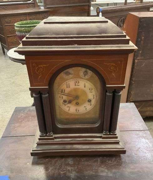 Mantel clock w/ marquetry inlaid arch, reeded columns 17.5” - Hurley ...