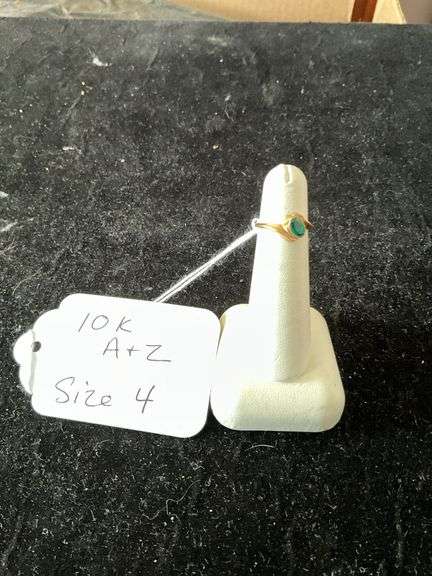 10K gold ring marked A&Z, sz: 4 - Hurley Real Estate & Auctions