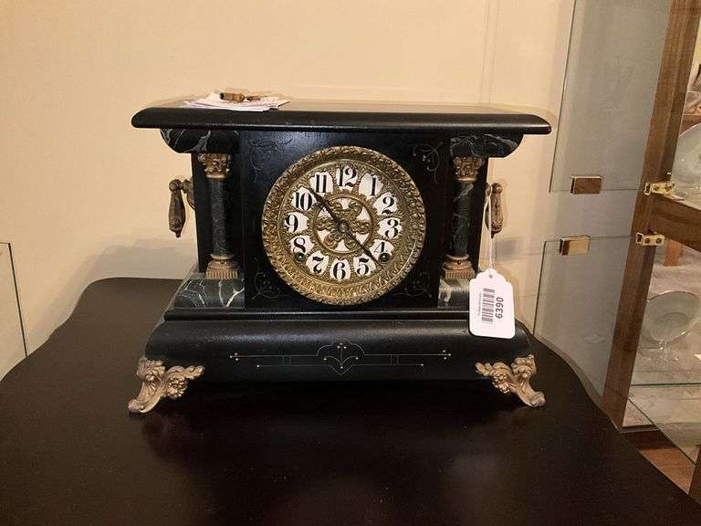 Black case mantle clock w/ key - Hurley Real Estate & Auctions