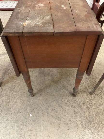 Drop leaf work stand w/ two drawers, turned legs - note splits in top ...