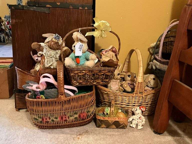 Baskets of Easter bunnies and Easter decor items - Hurley Real Estate ...