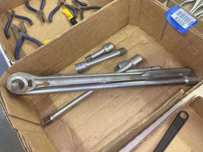 Ratchet handle, socket extensions - Hurley Real Estate & Auctions