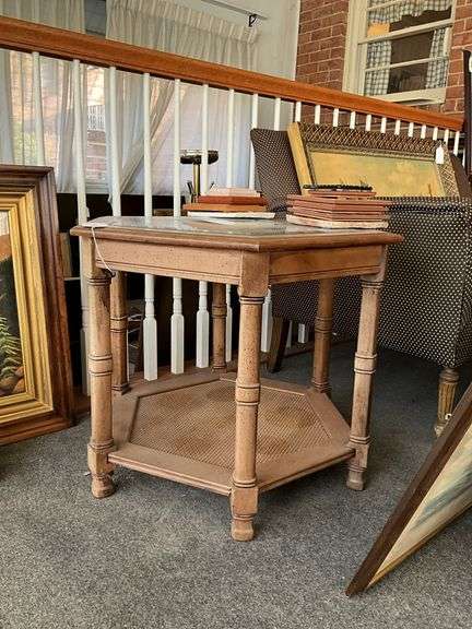 Octagonal 2-tier stand w/ inset glass top - no contents 27.5x24x21 ...