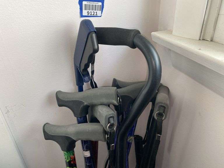 Modern canes lot - Hurley Real Estate & Auctions