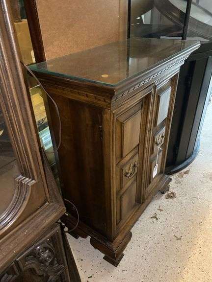 Cabinet w/ ogee bracket feet, protective glass top 22.5x11.5x30.5 ...