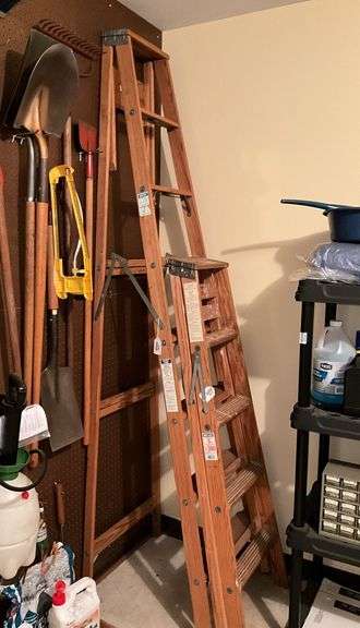 Watling wooden 8 ft ladder - Hurley Real Estate & Auctions