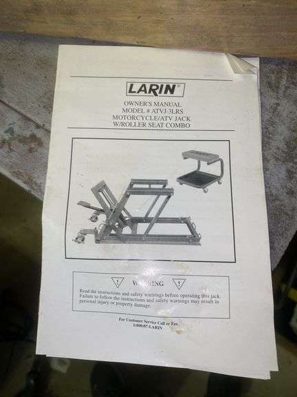 Larin motorcycle/ATV jack w/ manual - Hurley Real Estate & Auctions