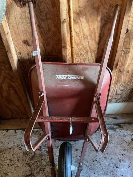 True Temper wheelbarrow - Hurley Real Estate & Auctions