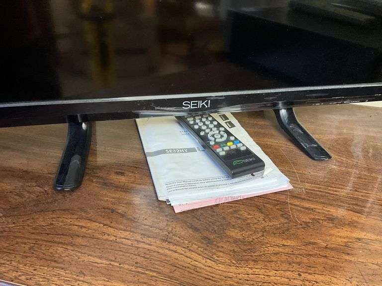 Seiki TV model: SE32HY - Hurley Real Estate & Auctions