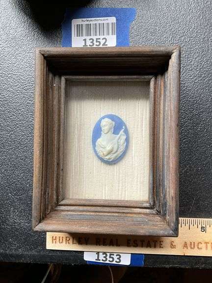 Peter Bates cameo, framed - Hurley Real Estate & Auctions