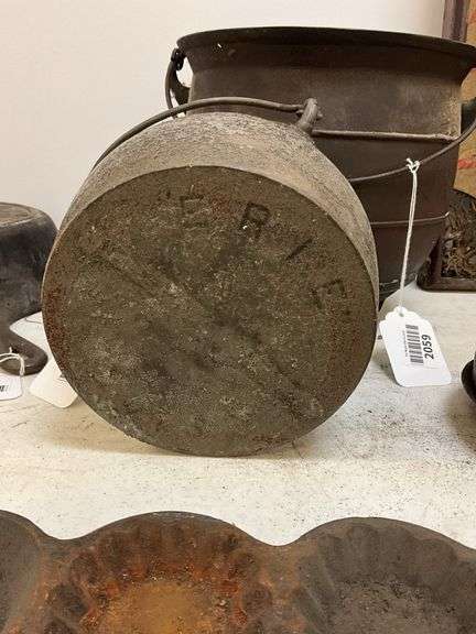 Erie cast iron pot w/ lid - Hurley Real Estate & Auctions