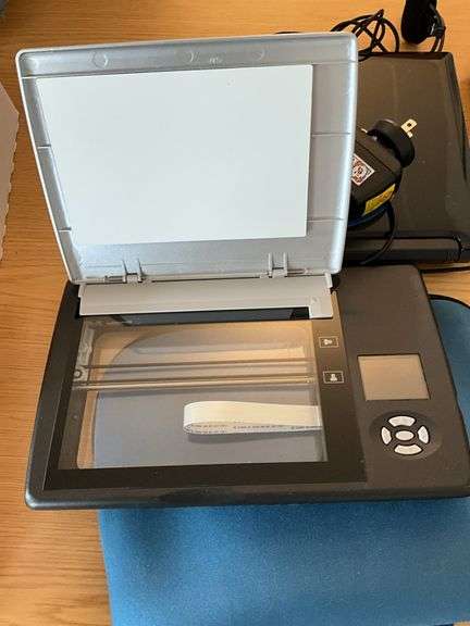 Acer Aspire D255E netbook, Craig DVD player, & Flip Pal mobile scanner ...