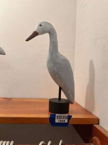 Shorebird carving - Hurley Real Estate & Auctions