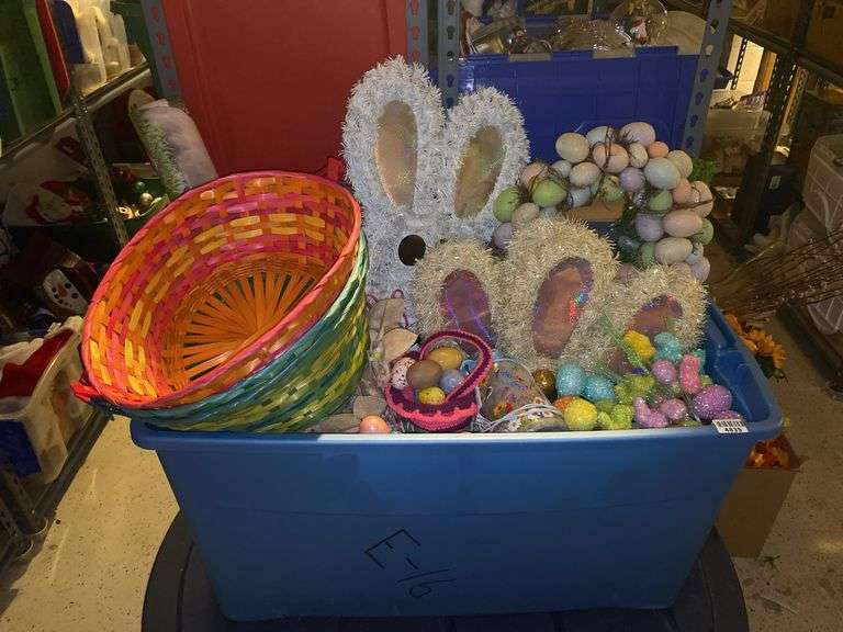 Tote of Easter decor items - Hurley Real Estate & Auctions