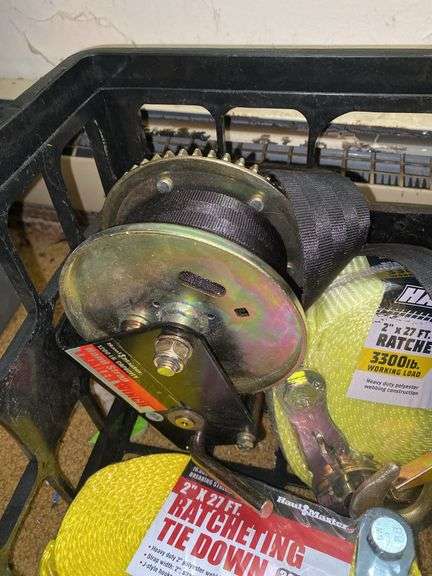 Crate of ratchet straps - Hurley Real Estate & Auctions