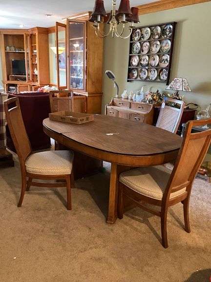 MCM mid-century modern oval dining table and set of four chairs w ...