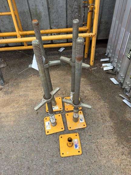 Set of four scaffolding levelers - Hurley Real Estate & Auctions