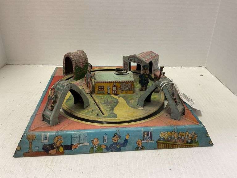 MARX Pinched litho tin wind-up toy - Hurley Real Estate & Auctions