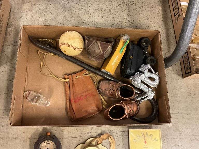 Collectibles lot - Hurley Real Estate & Auctions
