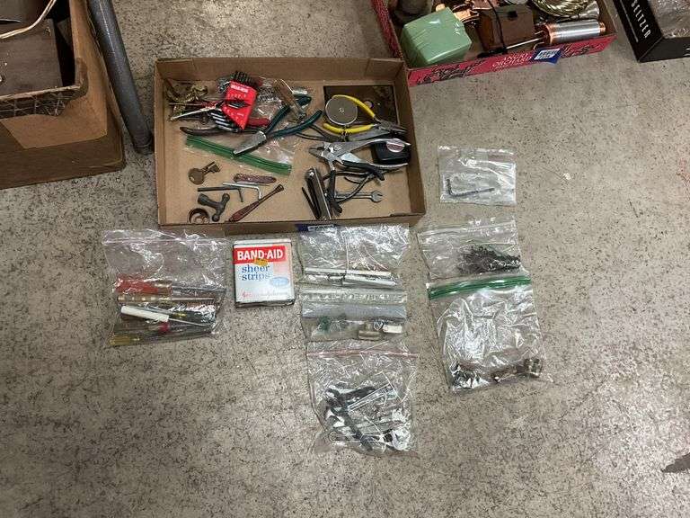 Flat of tools and misc household items - Hurley Real Estate & Auctions