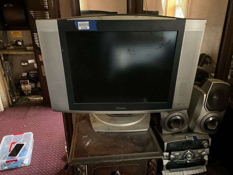 Emerson 20 in TV EWL20S5 - Hurley Real Estate & Auctions