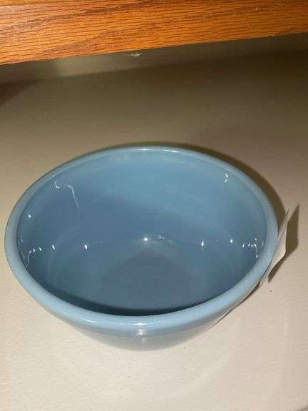 Blue Pyrex Mixing Bowl - Hurley Real Estate & Auctions