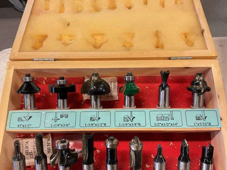 Router bits set - Hurley Real Estate & Auctions