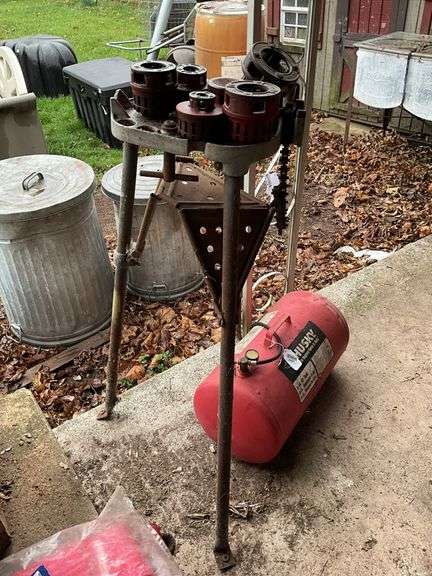 Ridgid 450 Tristand with pipe threading dies - Hurley Real Estate ...