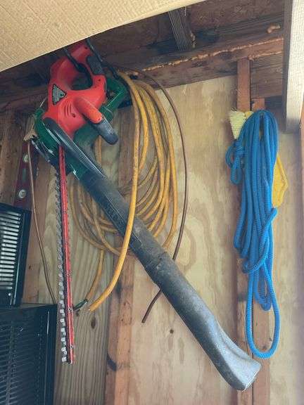 Hedge trimmer, blower, lead rope, and wire - Hurley Real Estate & Auctions