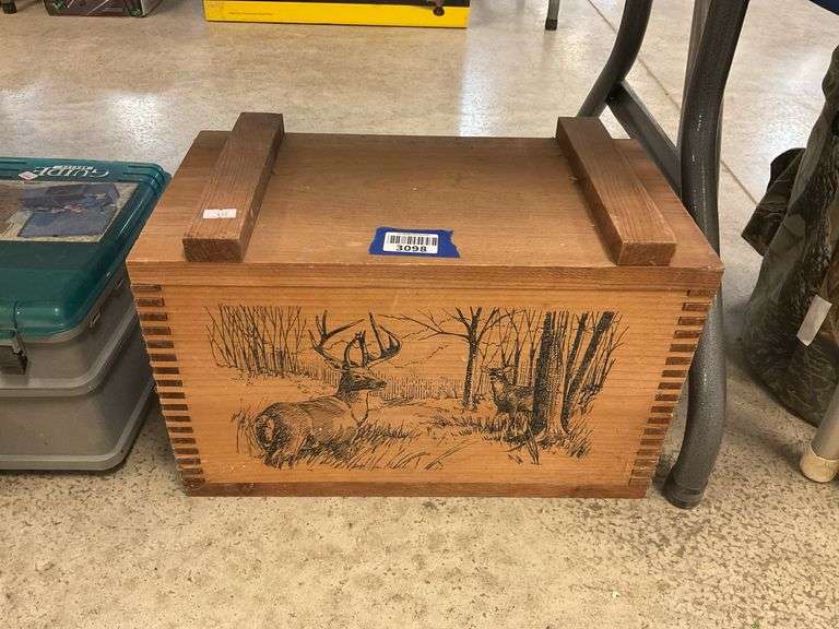 Wooden deer scene box - Hurley Real Estate & Auctions