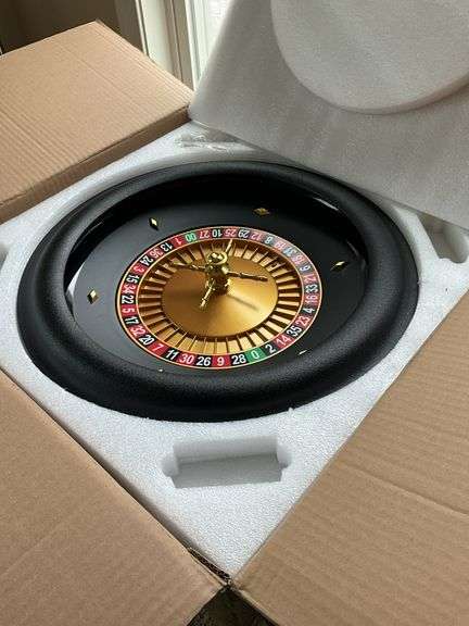 Roulette wheel in box - Hurley Real Estate & Auctions