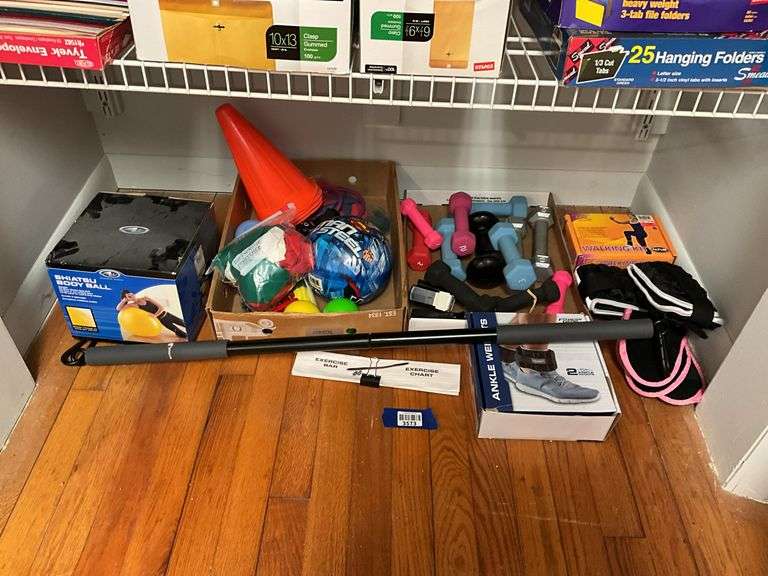 Handheld exercise equipment - Hurley Real Estate & Auctions