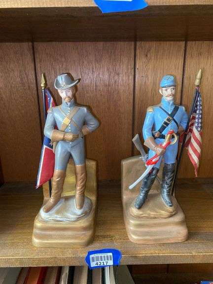 Civil War soldier bookends - Hurley Real Estate & Auctions