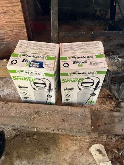 Two Flo-Master sprayers in boxes - Hurley Real Estate & Auctions