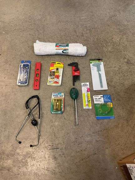 Level, Towels, Tool Kit and More - Hurley Real Estate & Auctions