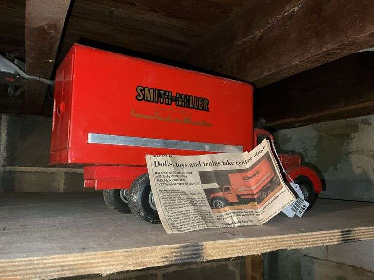 Vintage Smith Miller Smitty Toys box truck - Hurley Real Estate & Auctions