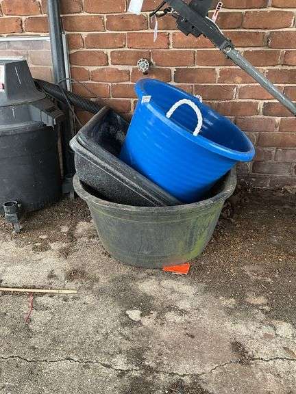 Plastic tubs - Hurley Real Estate & Auctions