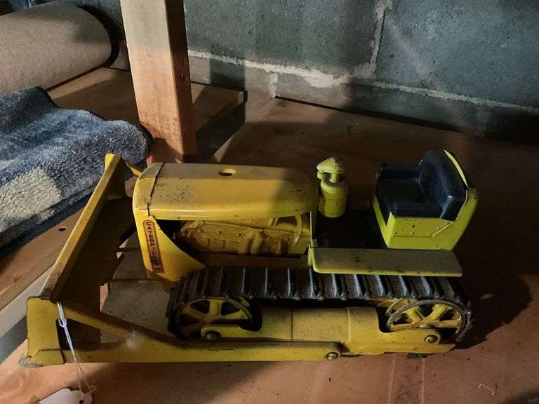 Vintage toy Caterpillar dozer - Hurley Real Estate & Auctions