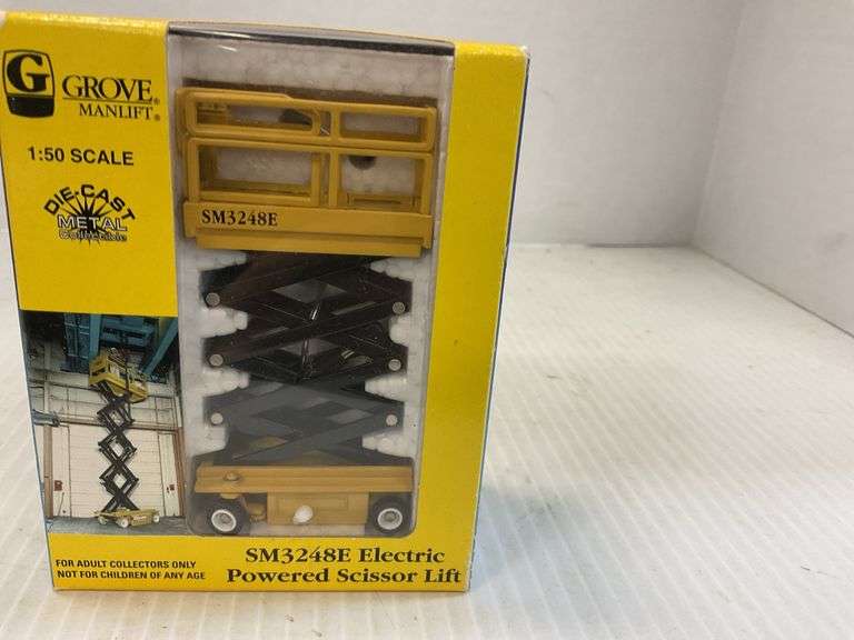 Grove SM3248E electric powered scissor lift diecast model - Hurley Real ...