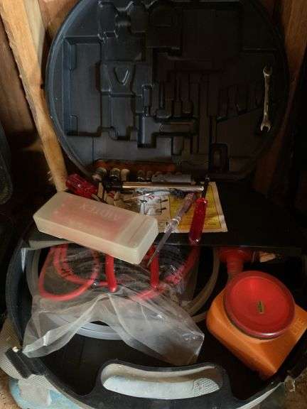 Traveling tool kit, drill bits, and more - Hurley Real Estate & Auctions