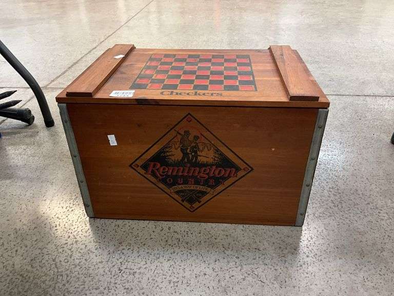 Remington wooden checker box - Hurley Real Estate & Auctions