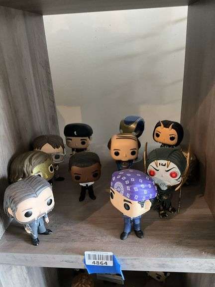 Lot of 11 Funko Pops which includes some characters from The Office ...