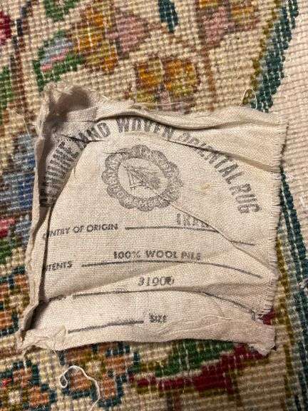 Round wool oriental rug 40x40 - Hurley Real Estate & Auctions