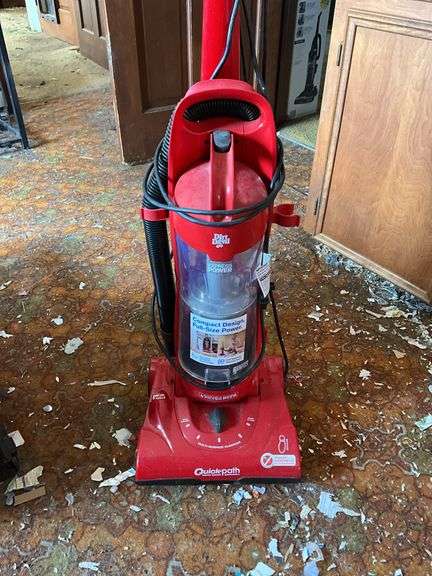 Dirt Devil Express Power upright vacuum - Hurley Real Estate & Auctions