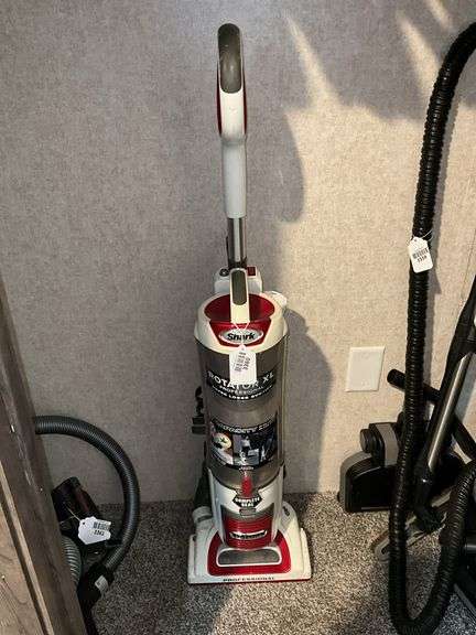 Shark Rotator upright vacuum cleaner - Hurley Real Estate & Auctions